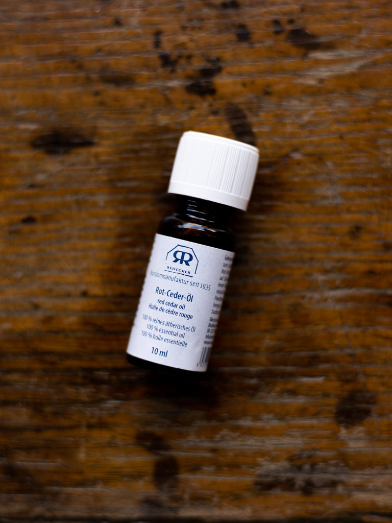 Red Cedar Oil – Est Australia Pty Ltd