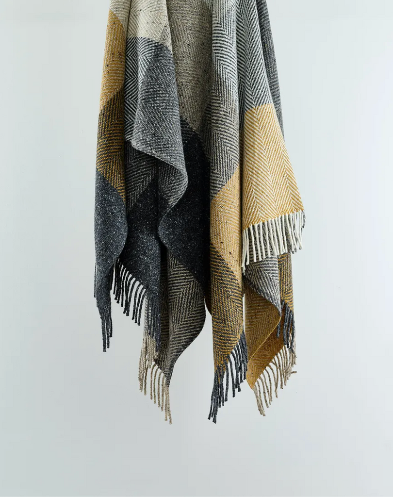 Avoca Mill Heavy Donegal Throw - Peat – Est Australia Pty Ltd
