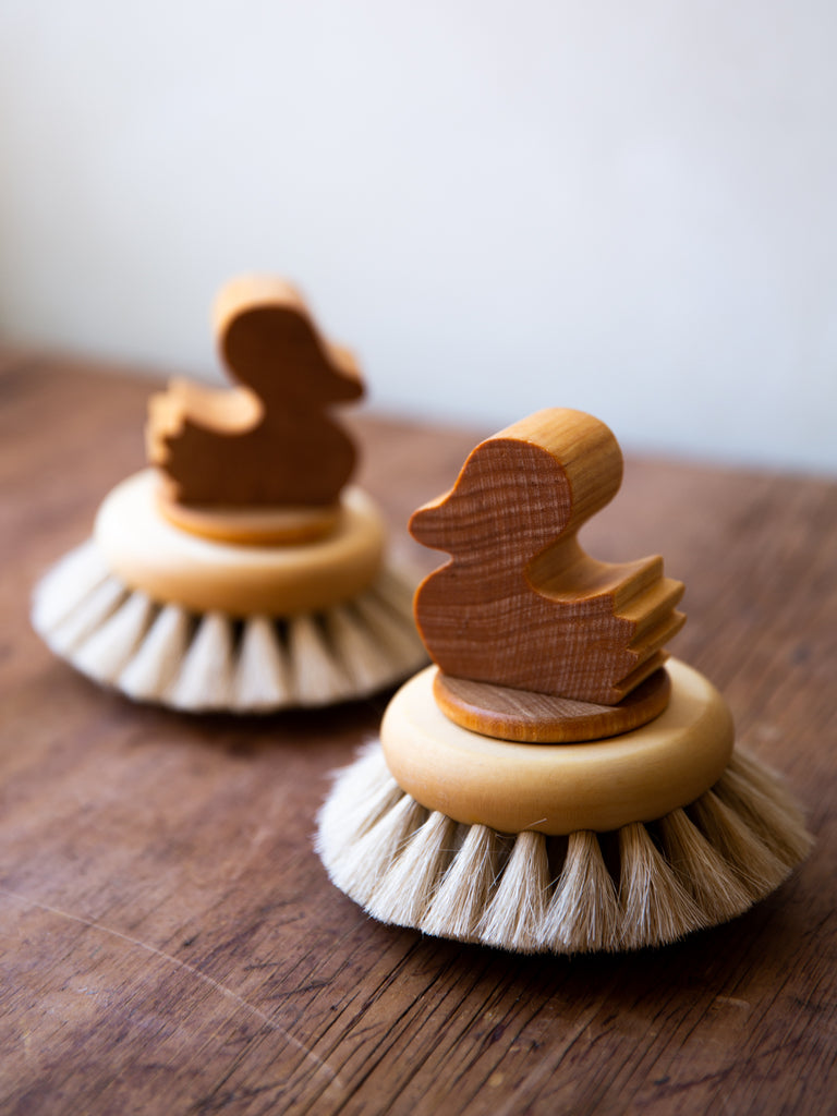 Iris Hantverk Duck Bath Brush – Est Australia Pty Ltd