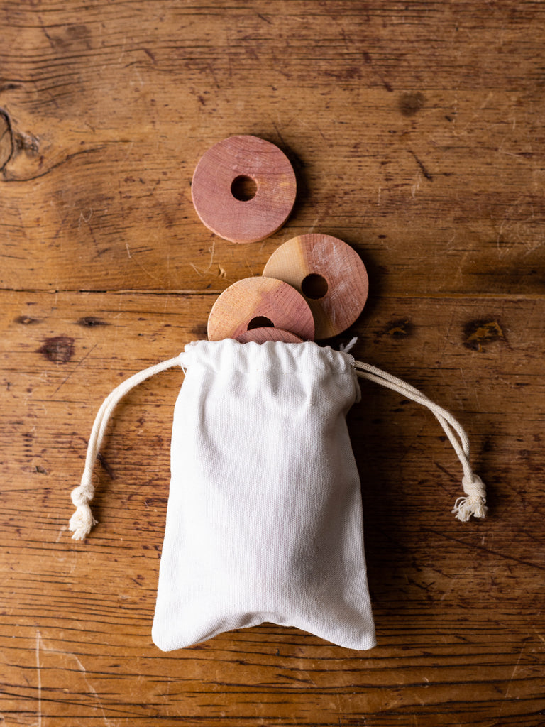 Cedarwood Clothes Discs – Est Australia Pty Ltd